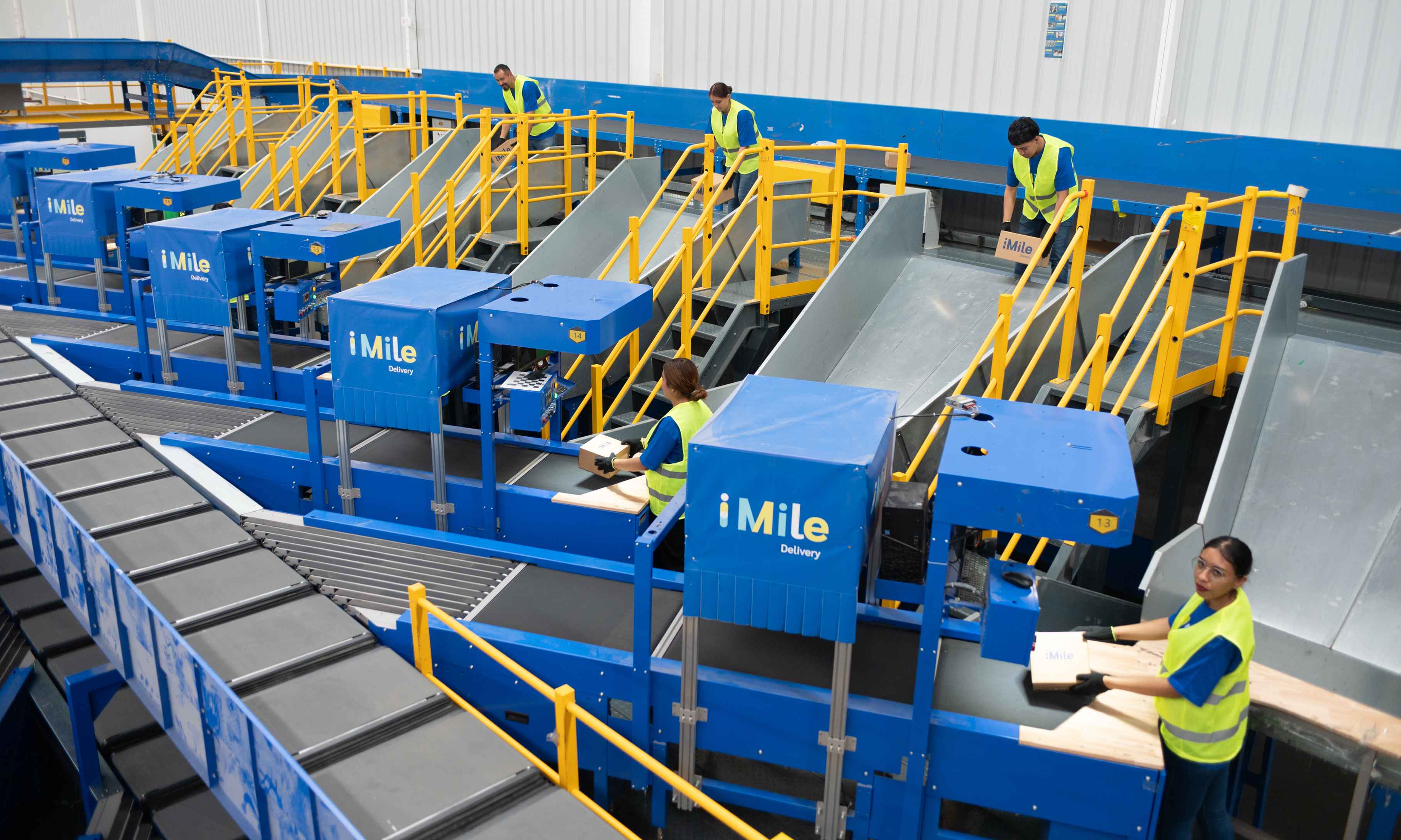 how-warehouses-powers-GCC-logistics-for-SMEs